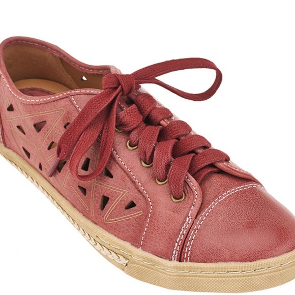 Earth | Shoes | Earth Pomelo Clay Red Perforated Leather Sneaker | Poshmark